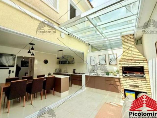 Casa de Condomínio Moóca Alto Padrão, 3 quartos, 3 suítes, sala ampla, 4 banheiros, quintal com Chur
