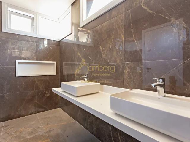 Casa de condomínio nova 4 suítes, 4 vagas, área de lazer com espaço gourmet, piscina e jardim