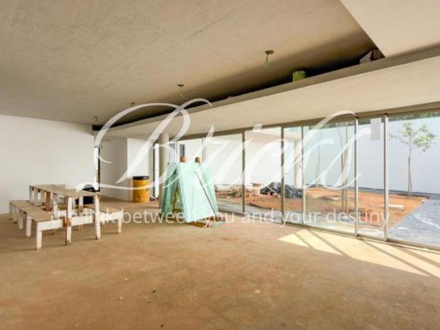 CASA DE CONDOMÍNIO, NO CONTRA PISO, 3 SUÍTES 4 VAGAS