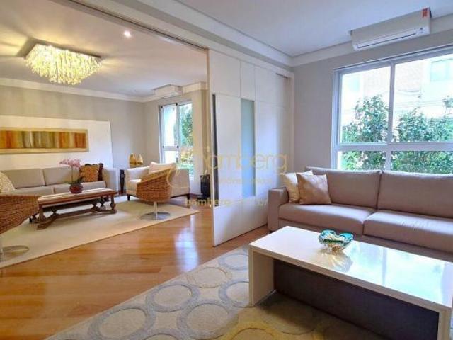 Casa de condomínio no Brooklin Novo com 4 suítes e 4 vagas