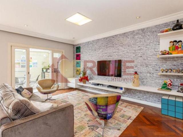 Casa de Condomínio no Jardim Cordeiro 247m² São Paulo/SP
