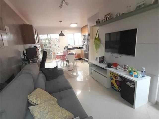 Casa de condomínio no Tremembé, 2 dormitórios, 2 suítes, 3 banheiros e 1 vaga