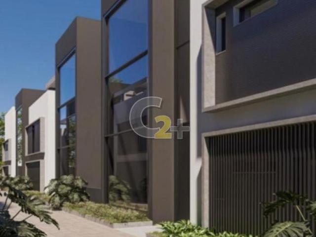 Casa de condomínio na Chácara Flora à vendam 4 suítes, 4 vagas