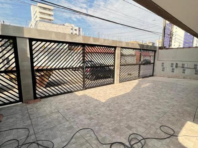 Casa de condomínio na Guilhermina em Praia Grande SP