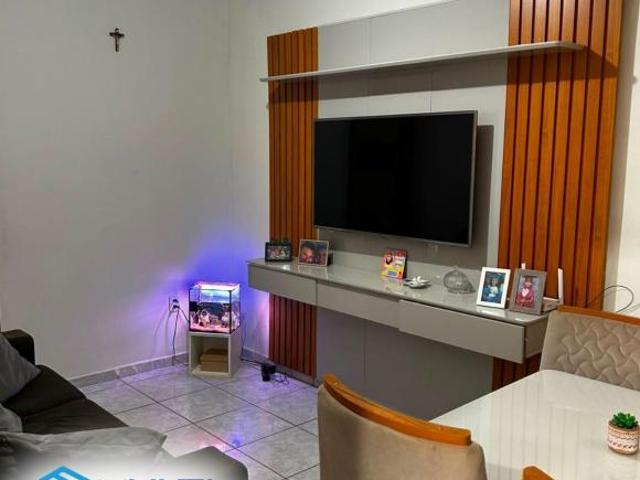 Casa de condomínio na laje 2 Quartos Quintal amplo