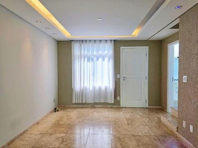 Casa de condomínio na Renato Maia próximo ao Bosque Maia