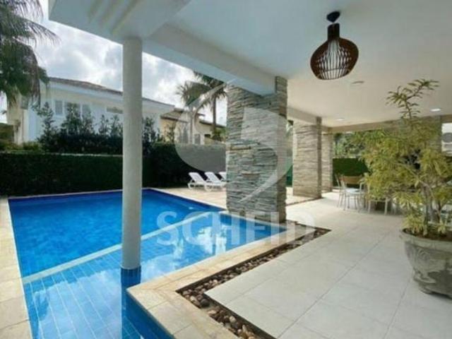 Casa de condomínio para venda, 390m² com piscina, 5 dormitórios, sendo 3 suíte