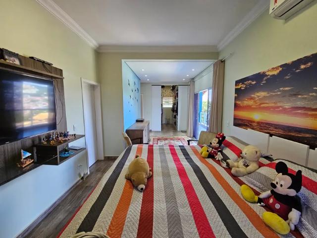 Casa de condomínio para venda tem 320 metros quadrados com 3 quartos em Granja Caiapiá Cotia SP