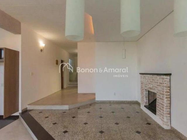 Casa de condomínio para venda com 234m², 3 quartos e 4 vagas