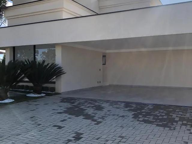 Casa de condomínio para venda com 300 metros quadrados com 3 quartos