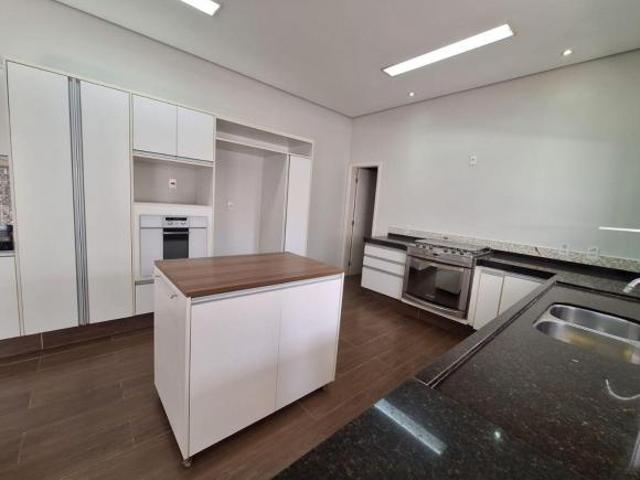Casa de Condomínio para venda e aluguel em Condomínio Portal Dos Ipês de 350.00m² com 3 Quartos, 3 S