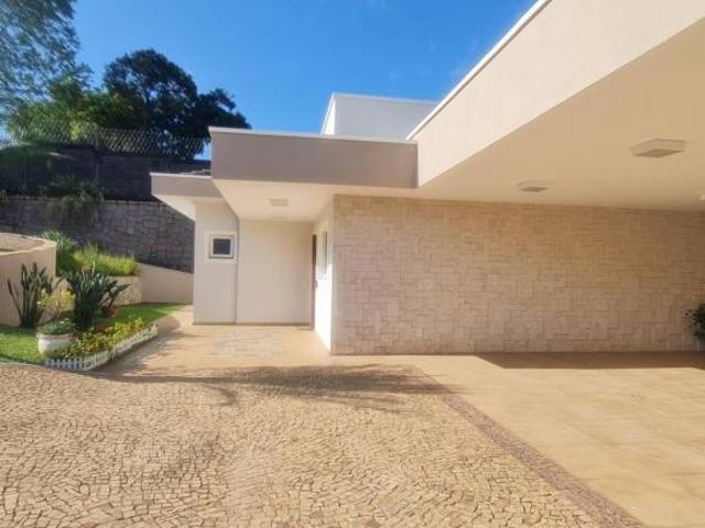 Casa de Condomínio para venda e aluguel em Caxambu de 370.00m² com 3 Quartos, 3 Suites e 9 Garagens