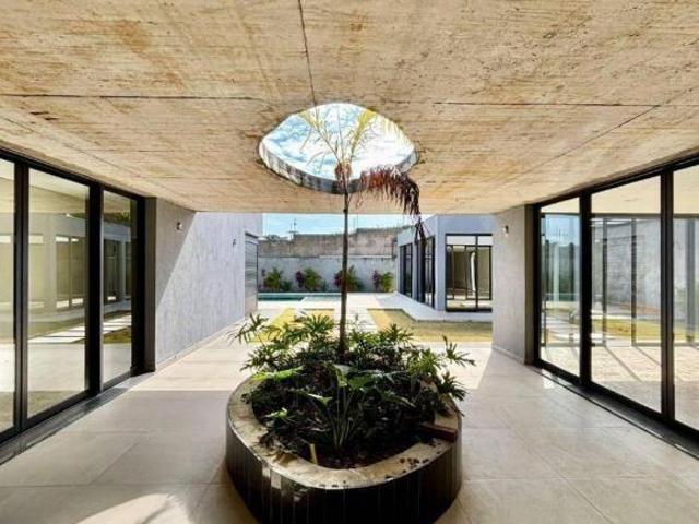 Casa de Condomínio para venda e aluguel em Cabreúva de 600.00m² com 3 Quartos, 3 Suites e 4 Garagens