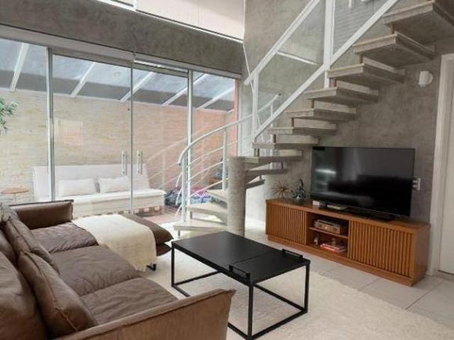 Casa de Condomínio para venda e aluguel em Centro de 360.00m² com 4 Quartos, 3 Suites e 2 Garagens