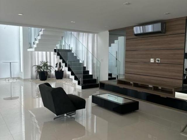 Casa de Condomínio para venda e aluguel em Alto Da Boa Vista de 315.00m² com 3 Quartos, 3 Suites e 4