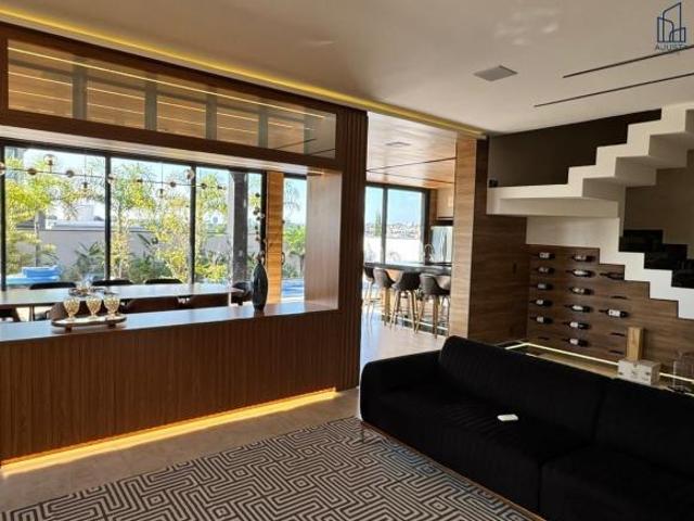 Casa de Condomínio para venda e aluguel em Alphaville Nova Esplanada de 466.00m² com 5 Quartos, 5 Su