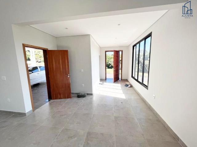 Casa de Condomínio para venda e aluguel em Araçoiaba da Serra em Araçoiaba Da Serra São Paulo de 330.00m² com 4 Quartos, 4 Suítes e 6 Garagens