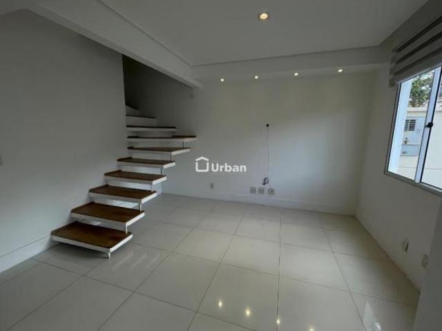 Casa de Condomínio para venda e aluguel em Granja Viana de 106.00m² com 3 Quartos, 1 Suite e 2 Garag