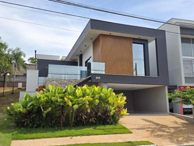 Casa de Condomínio para venda e aluguel em Damha I de 222.00m² com 3 Quartos, 3 Suites e 4 Garagens