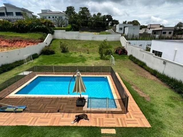 Casa de Condomínio para venda e aluguel em Jardim Novo Mundo de 371.00m² com 3 Quartos, 3 Suites e 4