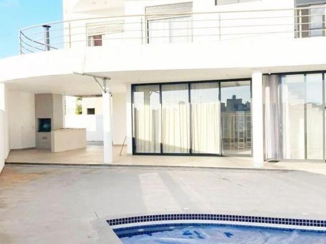 Casa de Condomínio para venda e aluguel em Jardim Guadalajara de 419.00m² com 4 Quartos e 2 Suites