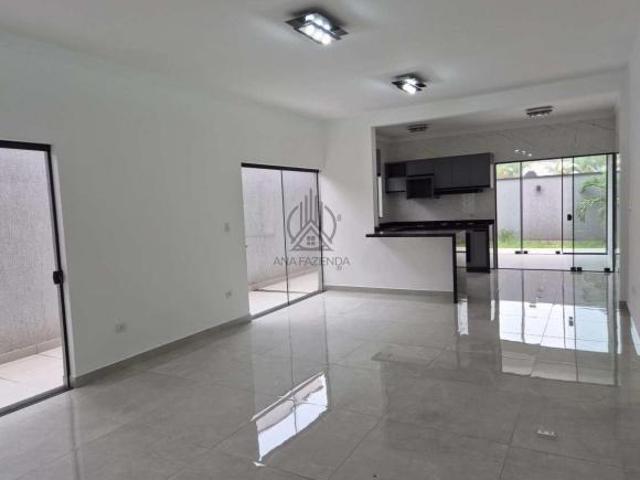Casa de Condomínio para venda e aluguel em Jardim Jaraguá de 185.00m² com 3 Quartos, 3 Suites e 4 Ga