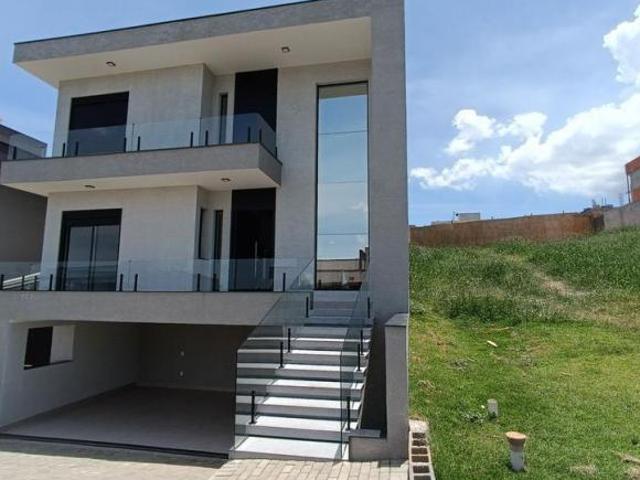 Casa de Condomínio para venda e aluguel em Jardim Ypê de 301.00m² com 3 Quartos, 3 Suites e 4 Garage
