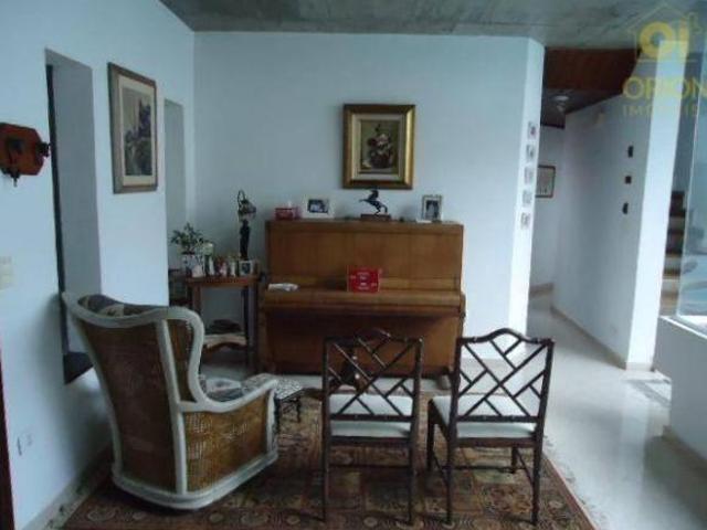 Casa de Condomínio para venda e aluguel em Morada Dos Pássaros de 290.00m² com 4 Quartos e 4 Suites