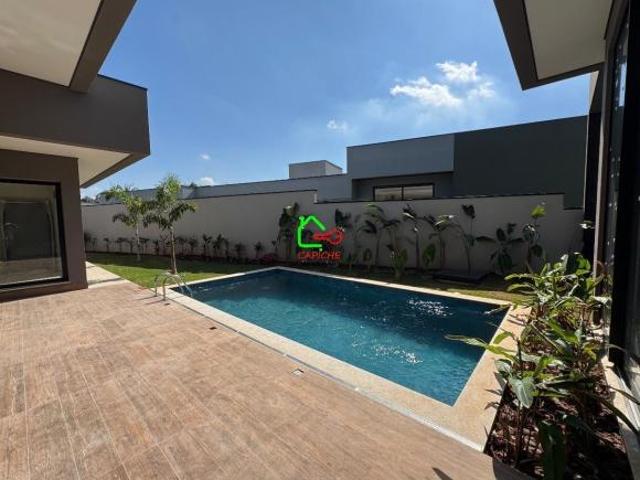 Casa de Condomínio para venda e aluguel em Marambaia de 350.00m² com 4 Quartos, 4 Suites e 6 Garagen