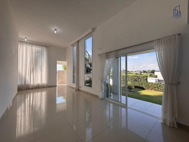 Casa de Condomínio para venda e aluguel em Salto de Pirapora em Salto De Pirapora São Paulo de 260.00m² com 4 Quartos, 1 Suíte e 4 Garagens