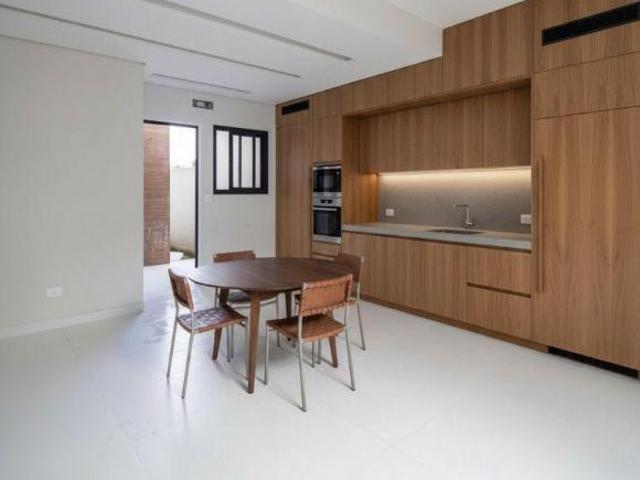 Casa de Condomínio para venda e aluguel em Santa Cândida de 167.00m² com 3 Quartos, 2 Suites e 2 Gar
