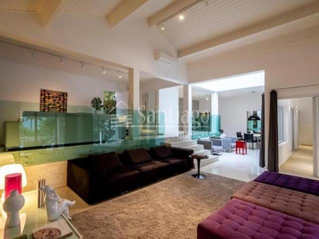 Casa de Condomínio para venda e aluguel em Serrinha de 600.00m² com 4 Quartos, 4 Suites e 15 Garagen