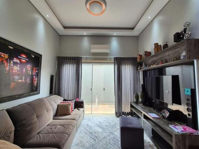 Casa de Condomínio para venda e aluguel em Parque Residencial Damha de 203.00m² com 3 Quartos, 3 Sui