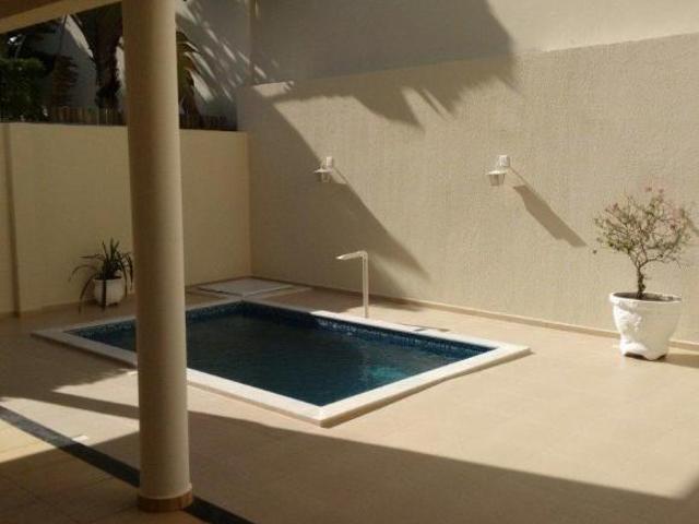 Casa de Condomínio para venda e aluguel em Parque Residencial Villa Dos Inglezes de 270.00m² com 3 Q