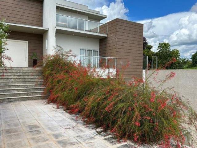Casa de Condomínio para venda e aluguel em Residencial Bom Jardim de 850.00m² com 4 Quartos, 4 Suite