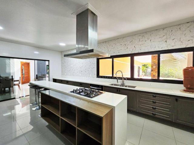 Casa de Condomínio para venda e aluguel em Vila De São Fernando em Cotia São Paulo de 750.00m² com 4 Quartos, 4 Suítes e 8 Garagens