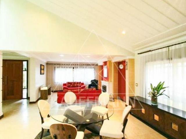 Casa de Condomínio para Venda e Locação: 5 Dorms, 4 Suítes, 8 Vagas, 1.320m² A.C