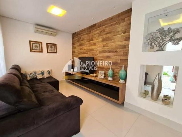Casa de condomínio, para venda e locação anual, em Juquehy