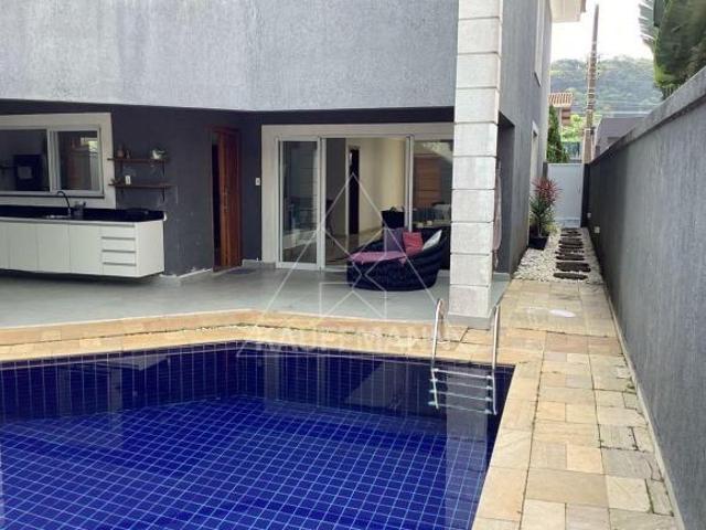 Casa de Condomínio para Venda e locação no Guarujá, 5 Suítes e 7 Banheiros 380m²