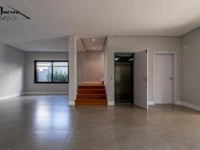 Casa de Condomínio para venda em 040 de 336.00m² com 4 Quartos, 4 Suites e 6 Garagens