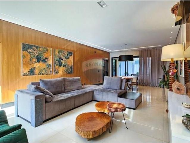 Casa de Condomínio para venda em Tamboré de 385.00m² com 4 Quartos e 4 Suites