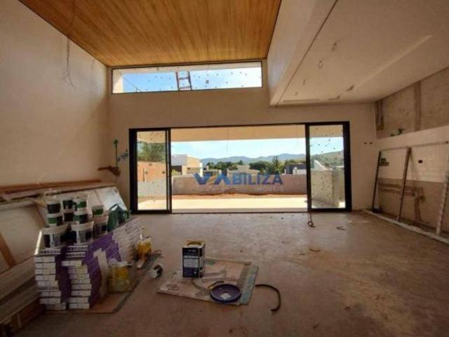 Casa de Condomínio para venda em Tanque de 289.00m² com 3 Quartos, 3 Suites e 2 Garagens