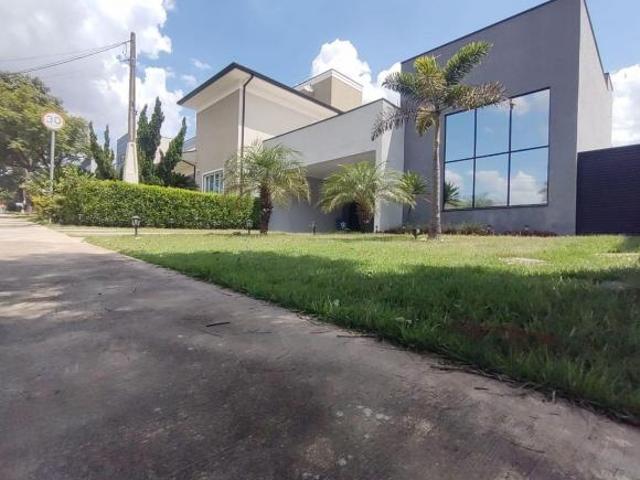 Casa de Condomínio para venda em Terra Magna de 180.00m² com 3 Quartos, 1 Suite e 4 Garagens