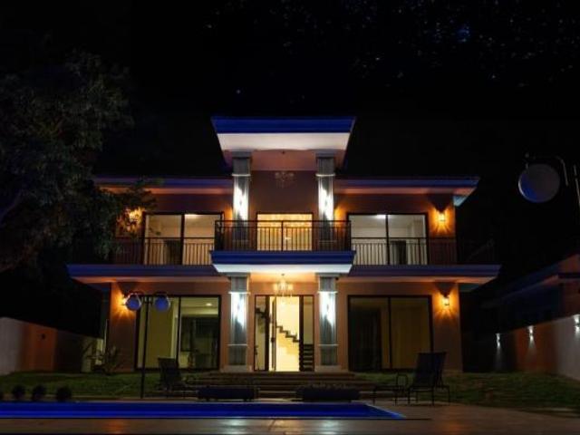 Casa de Condomínio para venda em Terras De Santa Cristina Xiii Setor Marina de 220.00m² com 4 Quarto