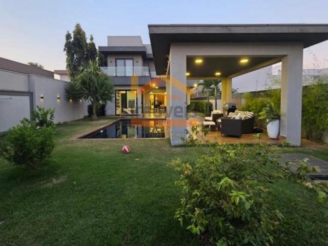 Casa de Condomínio para venda em Terras Di Siena de 465.69m² com 4 Quartos, 4 Suites e 4 Garagens