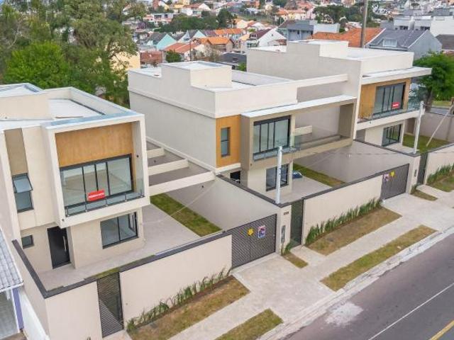 Casa de Condomínio para venda em Uberaba de 145.00m² com 3 Quartos, 1 Suite e 4 Garagens