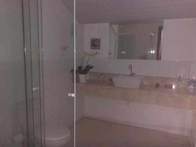 Casa de Condomínio para venda em Unileste de 600.00m² com 1 Quarto, 6 Suites e 8 Garagens