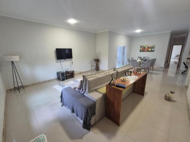 Casa de Condomínio para venda em Vargem Grande Paulista de 259.00m² com 3 Quartos, 3 Suites e 6 Gara