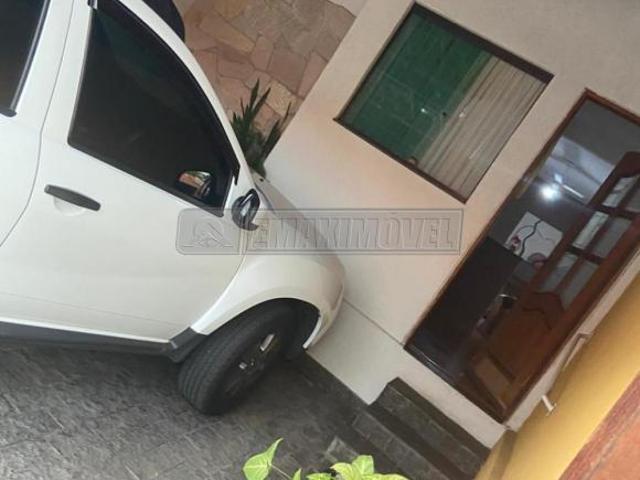 Casa de Condomínio para venda em Vila Mineirão de 71.00m² com 3 Quartos, 1 Suite e 2 Garagens