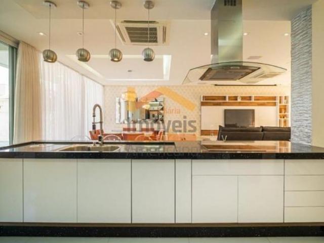 Casa de Condomínio para venda em Vila Nova de 398.00m² com 3 Quartos, 3 Suites e 4 Garagens